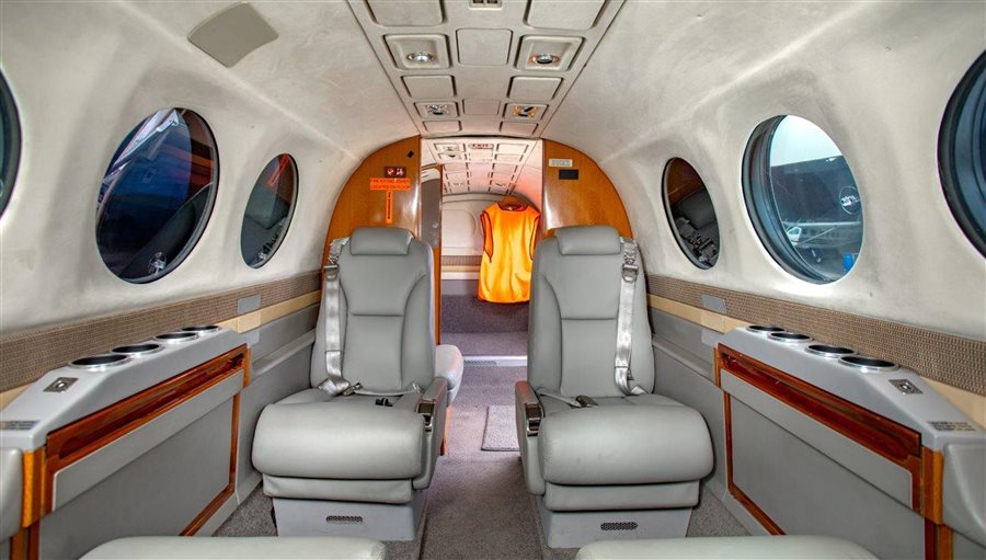 2000 Beechcraft King Air 350 G1000Nxi | Aircraft Listing | Plane Sales ...